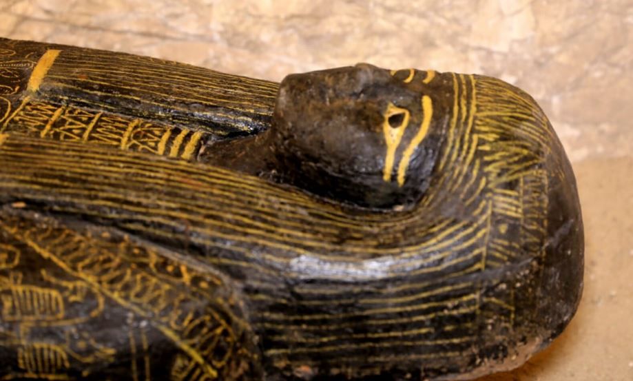 Photos: Mummies Discovered in Tombs in Ancient Egyptian City | Live Science