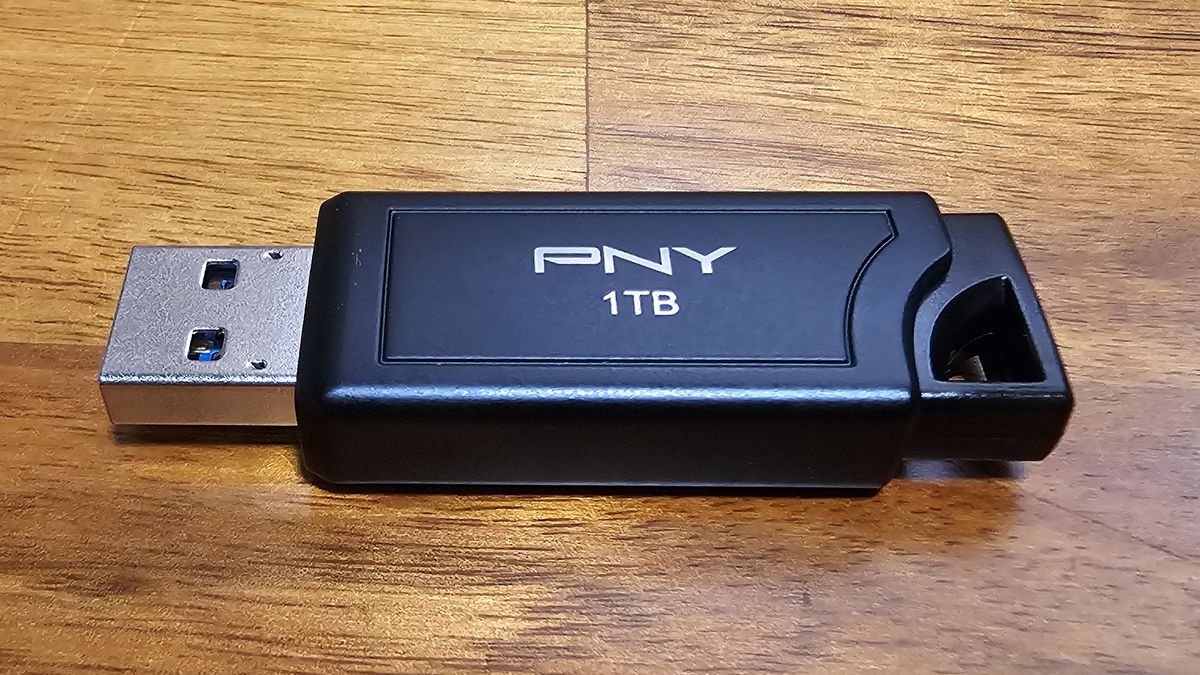 Best Flash Drives 2025: Fast, Spacious, Pocketable USB Storage | Tom's ...