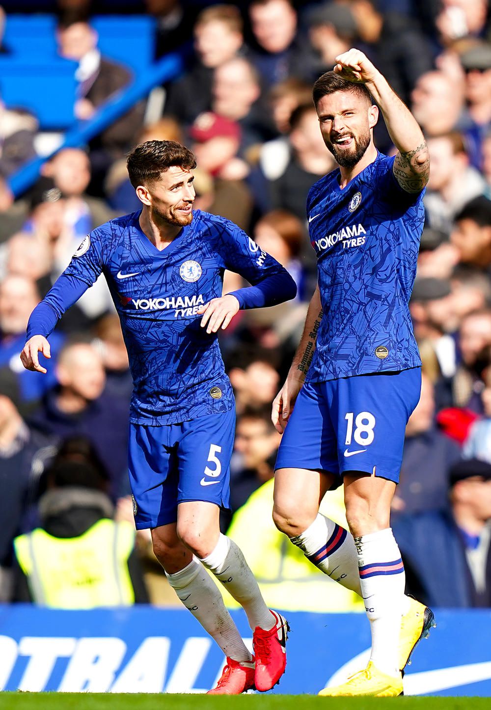 Chelsea beat Tottenham despite Lo Celso VAR reprieve | FourFourTwo