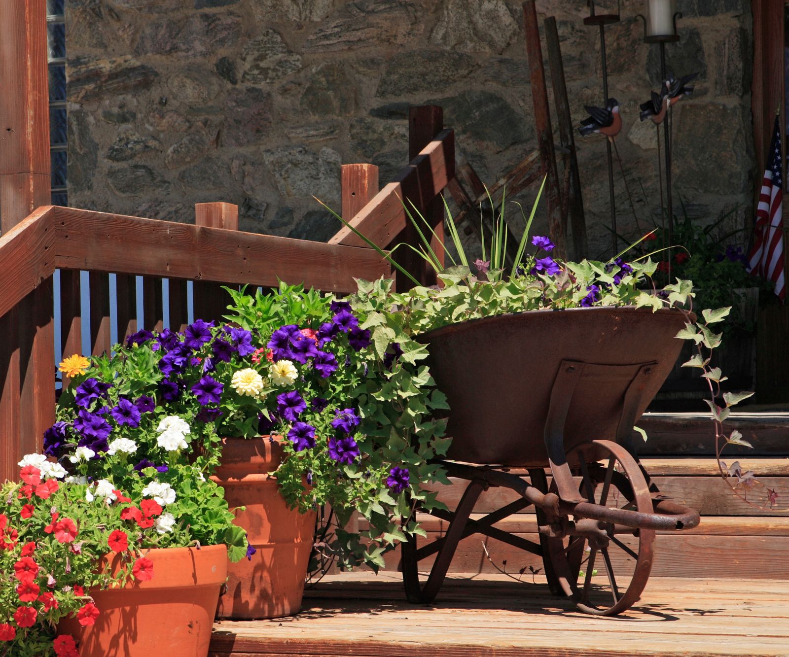 Wheelbarrow uses: 7 ways to use this valuable garden tool | Homes and ...
