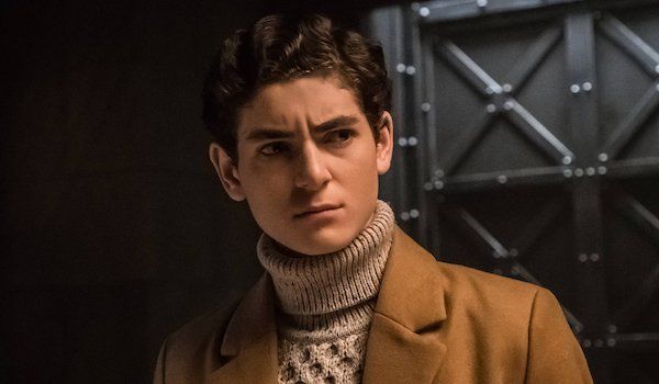 Gotham Season 4 Trailer Unveils Bruce Wayne's First Version Of Batman's ...