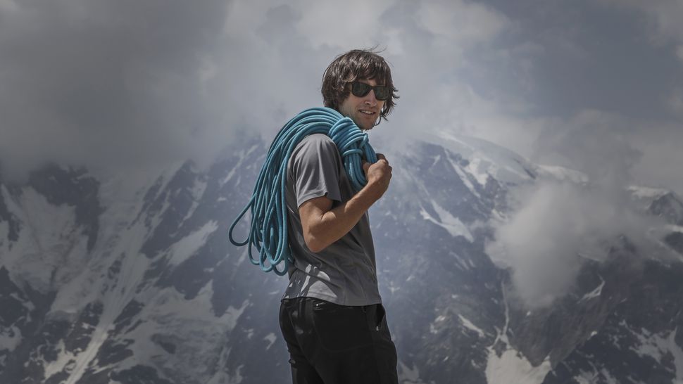 Rock climbing gear list: a guide to the 12 essentials | Advnture