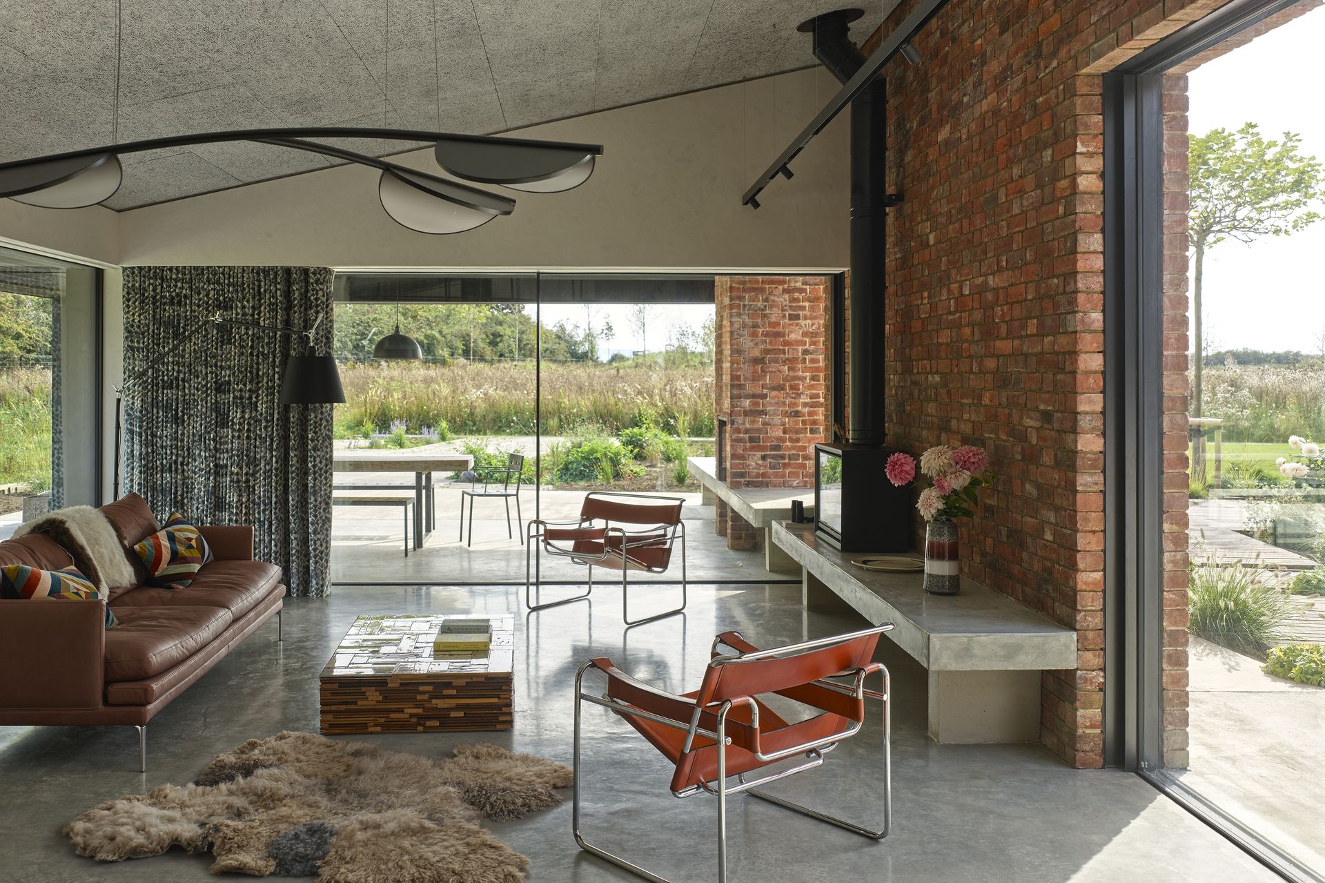 Tour this Oxfordshire house by Richard Parr Associates | Wallpaper*