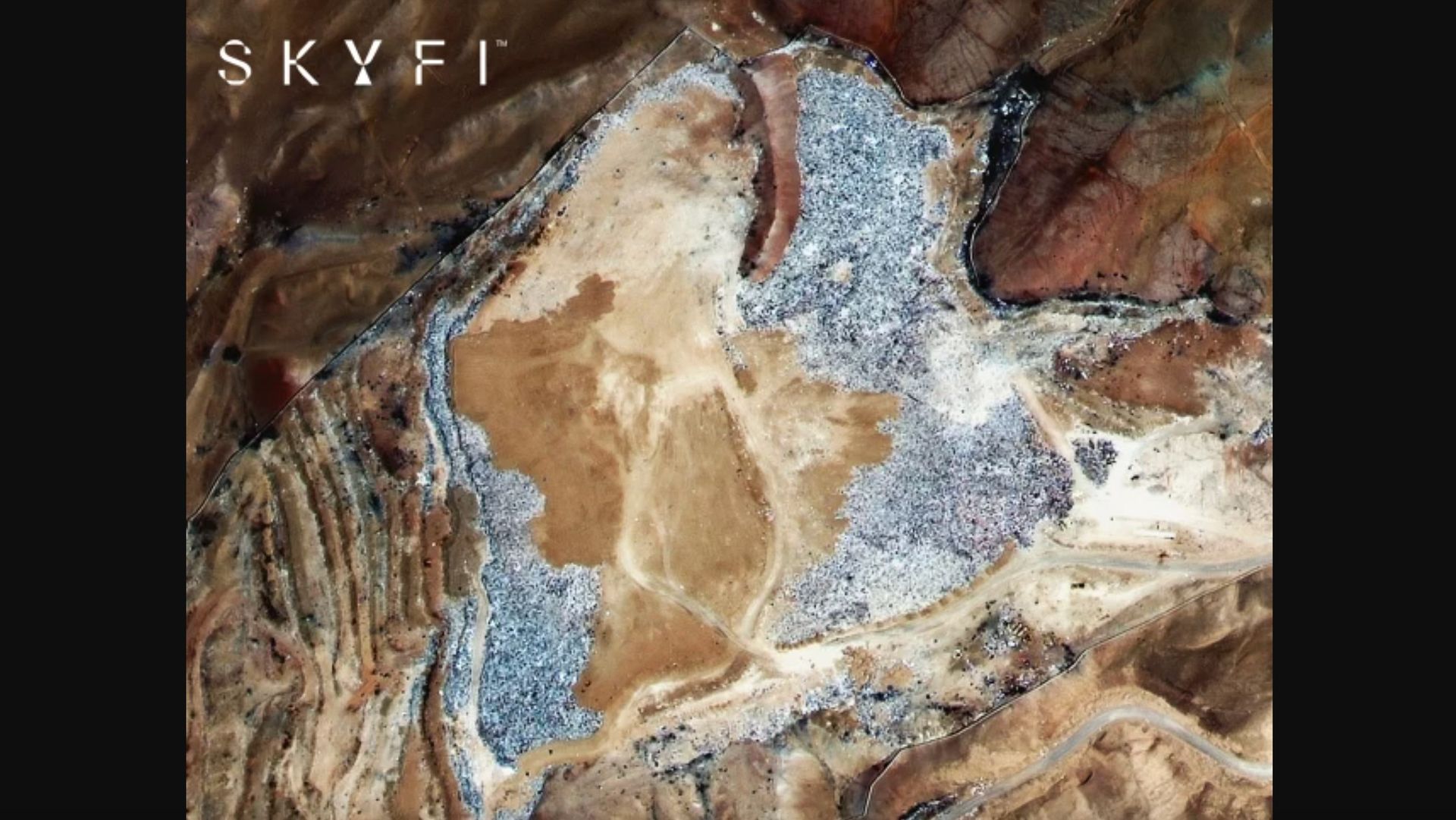 Mountain of discarded clothes in Chilean desert is visible from space ...