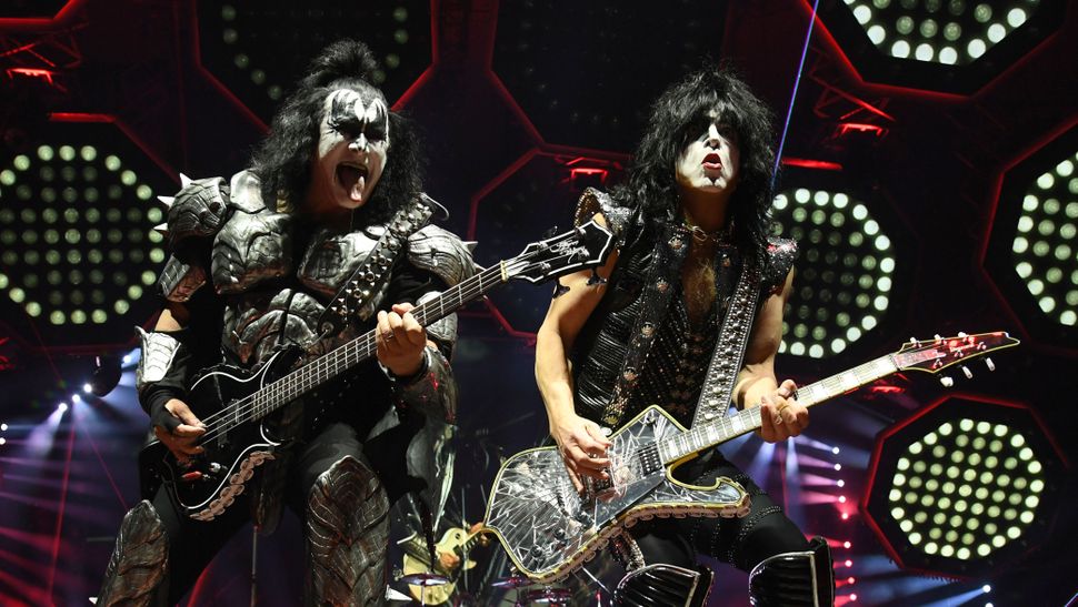 Kiss want to bring out all former members for their final show | Guitar ...
