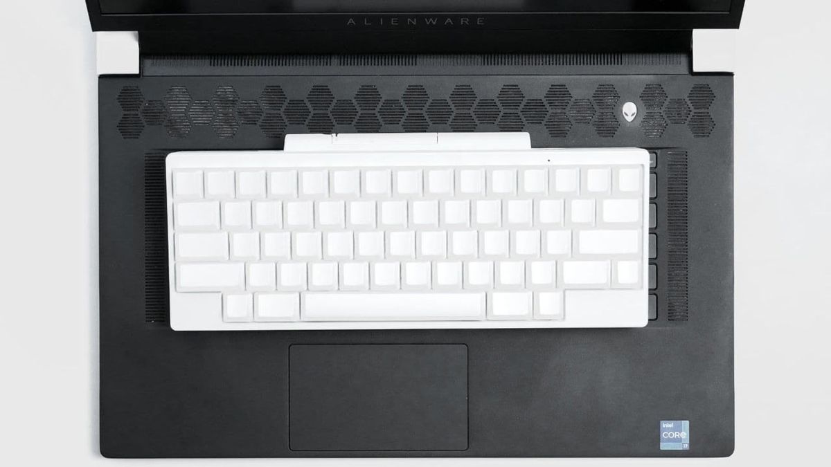 Use Your Favorite Desktop Keyboard on Your Laptop With 'Typesticks ...