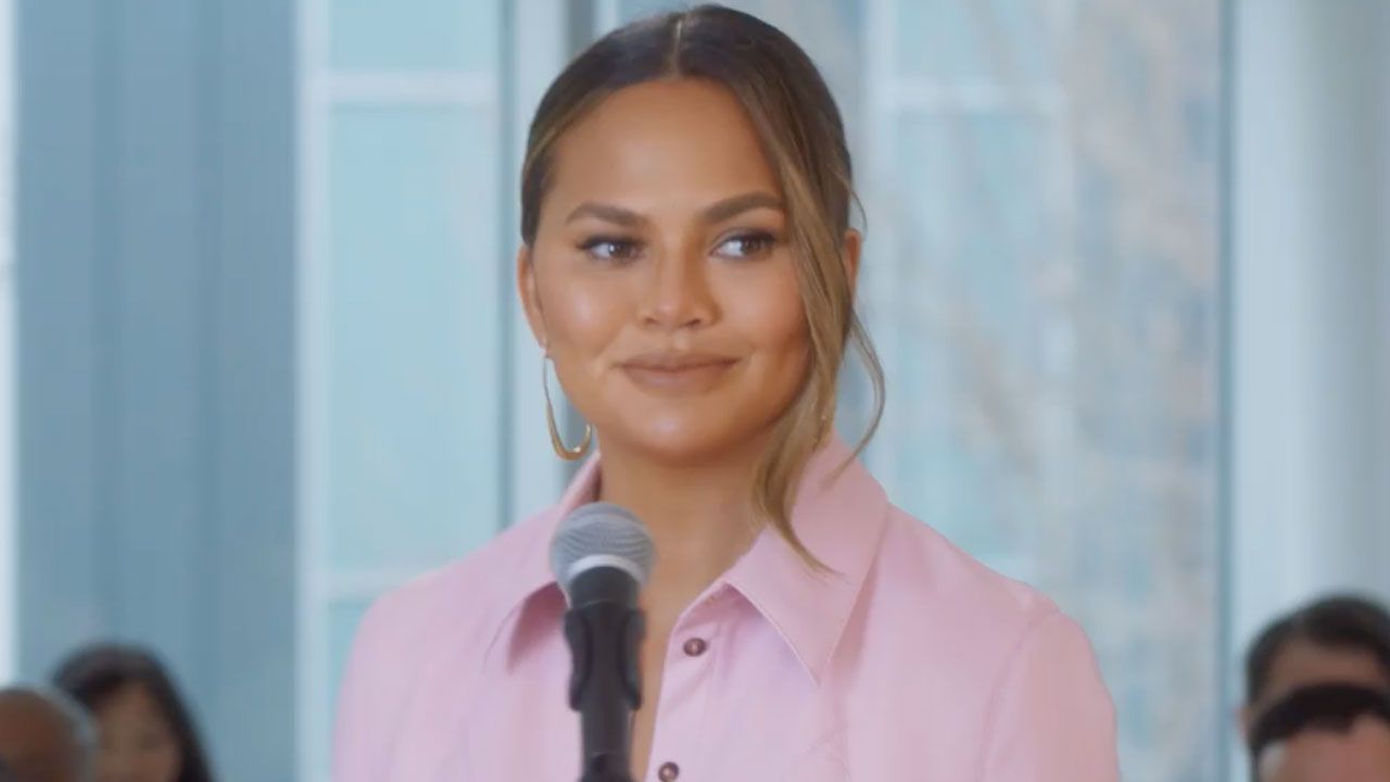 Chrissy Teigen Called Out A Camera Flash For Showing Her 'Boob Lift ...