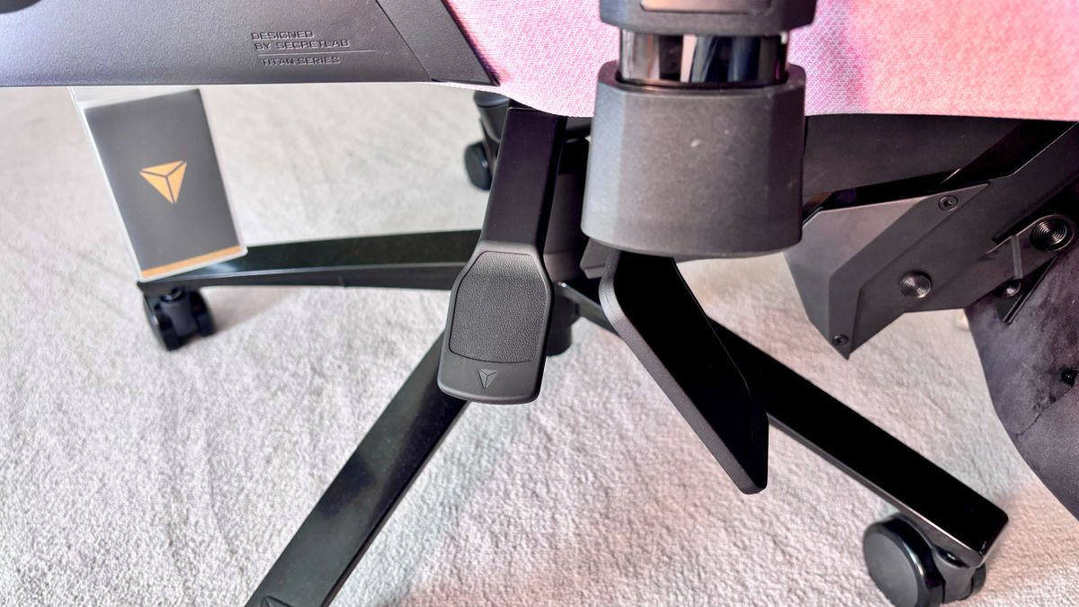 Secretlab Ergonomic Recliner review: a seriously luxurious add-on ...