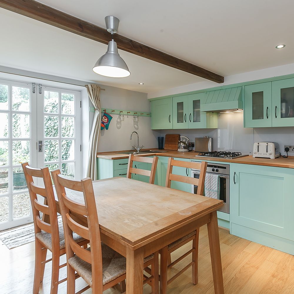 Step inside the charming Windmill Cottage in Buckinghamshire – yours ...