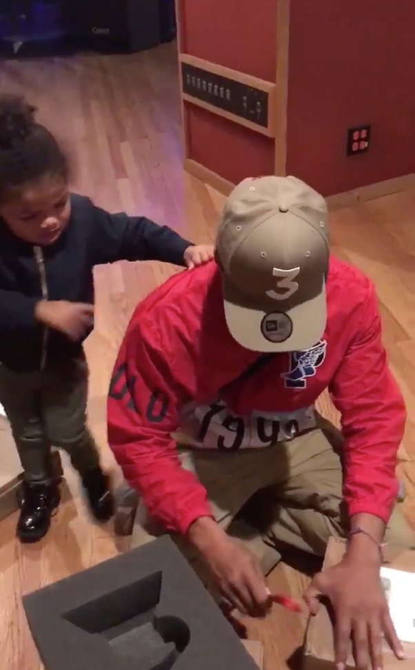 Chance the Rapper's daughter helped him unpack all his Grammys and it's ...