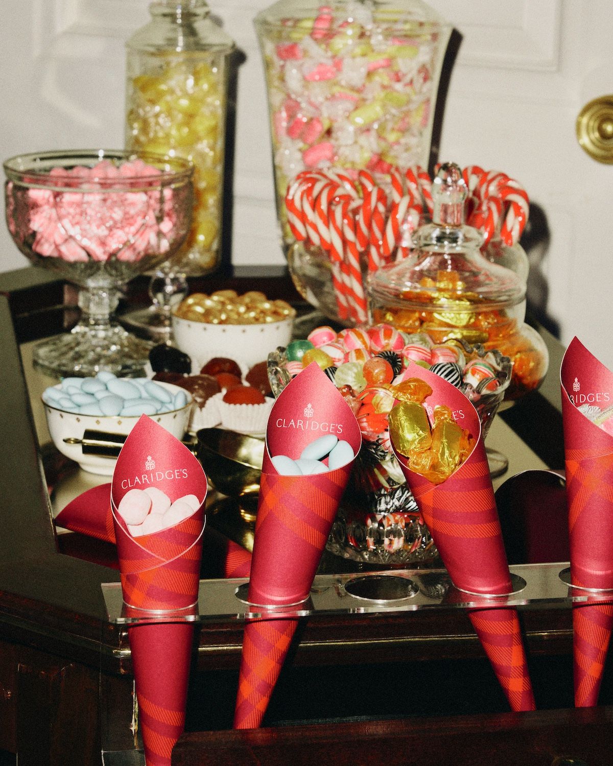 Burberry’s magical Claridge’s Christmas tree brings outdoors in ...