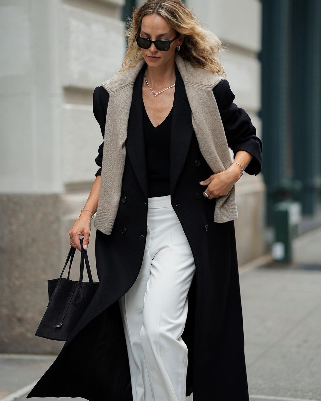 6 Chic and Easy Sweater Outfits to Inspire Your Winter Looks | Who What ...