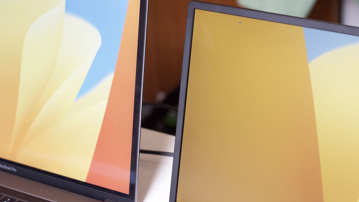 Philips 16B1P3302D Portable monitor review: You little beauty | iMore