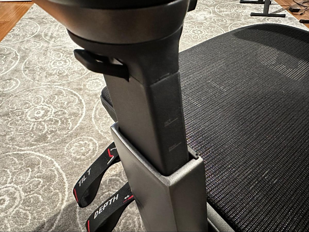 Asus ROG Destrier Gaming Chair Review: Comfortable and Configurable ...