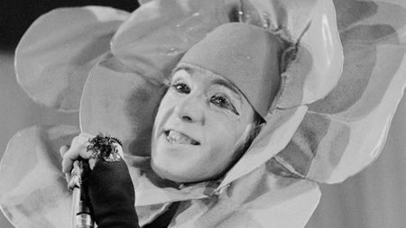 Waterloo Sunset by The Kinks - the story behind the song | Louder