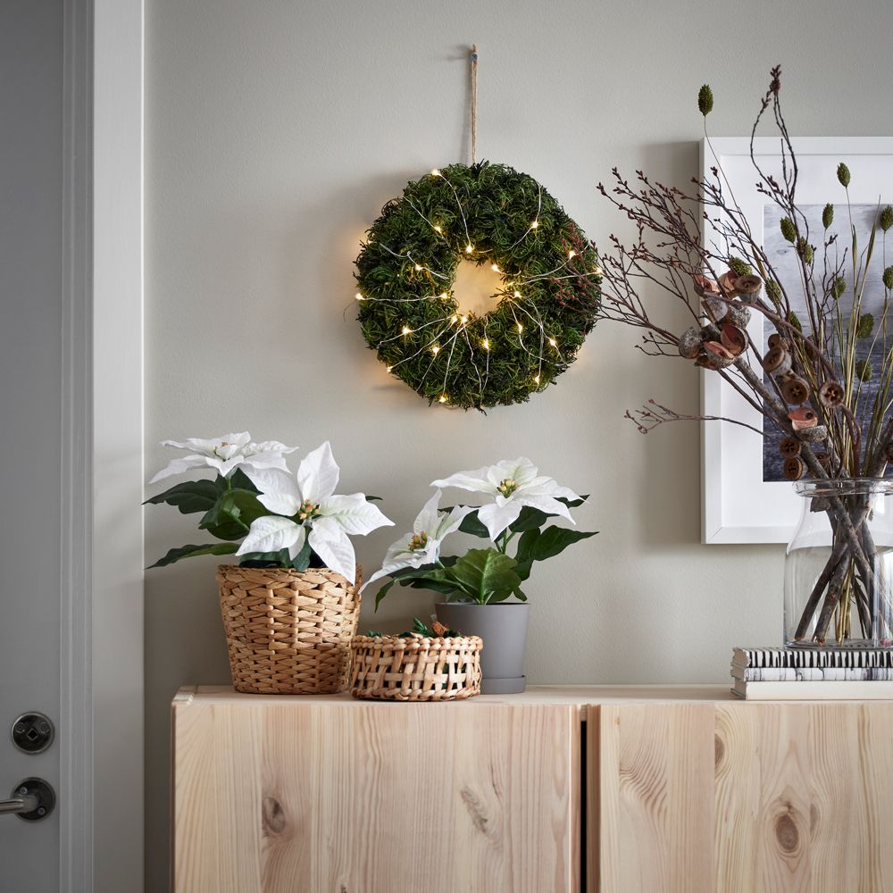 15 Christmas wall decor ideas to add a festive flourish to every space ...