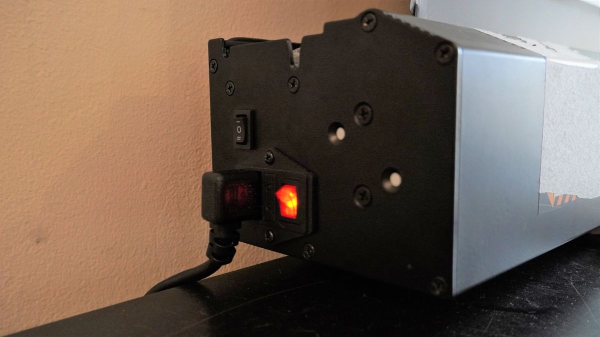 Akia Screens Floor Motorized Tab-Tension CineWhite review: a big ...