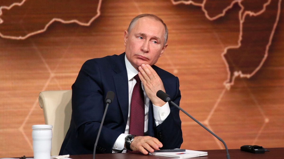 What was Putin's childhood like? | The Week