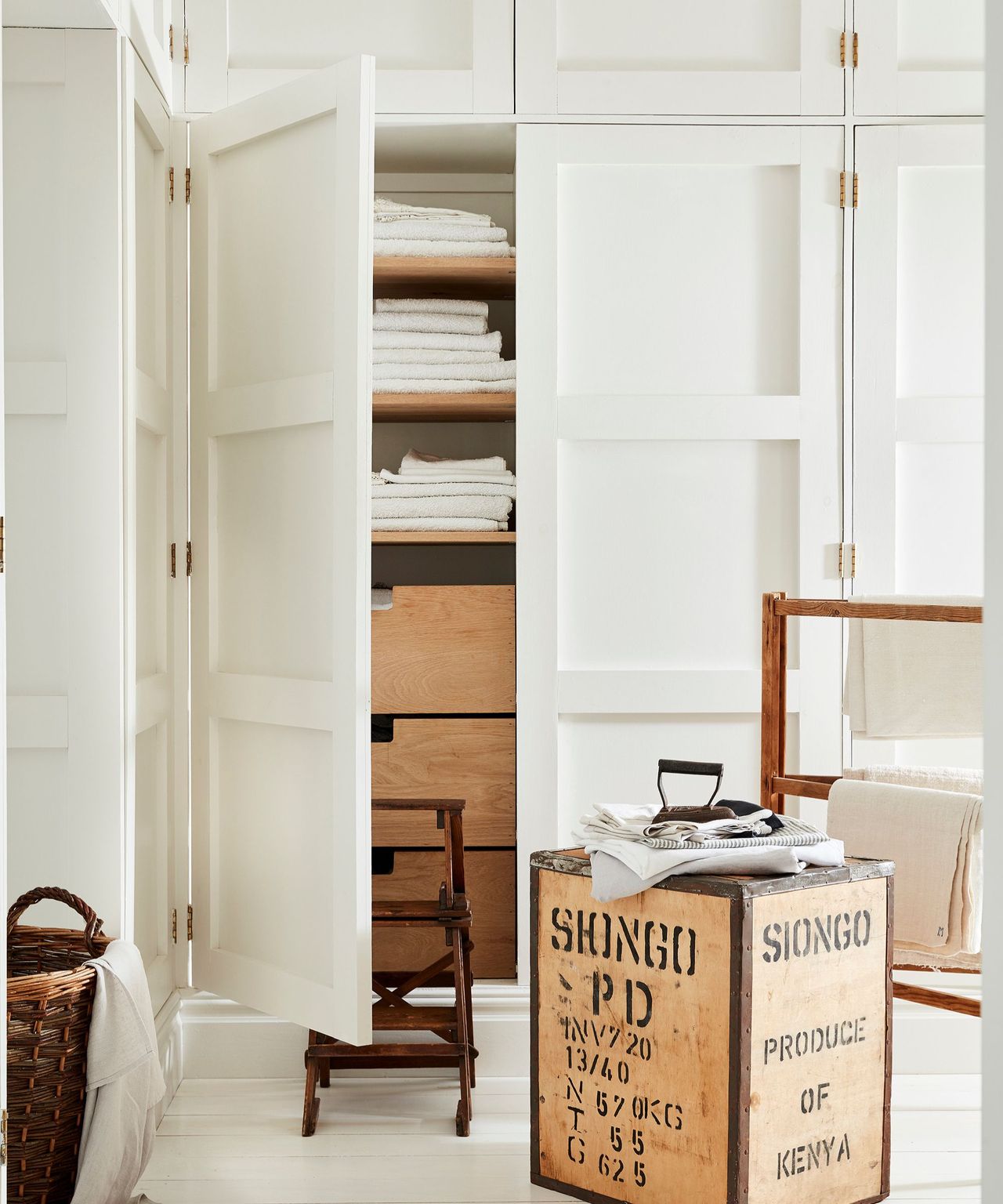 Best off-white paints according to designers | Homes and Gardens