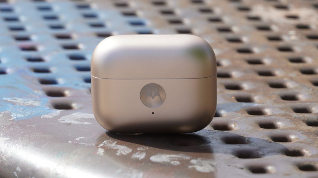 Moto Loop Buds review: Looking this pretty doesn't come cheap | Android ...