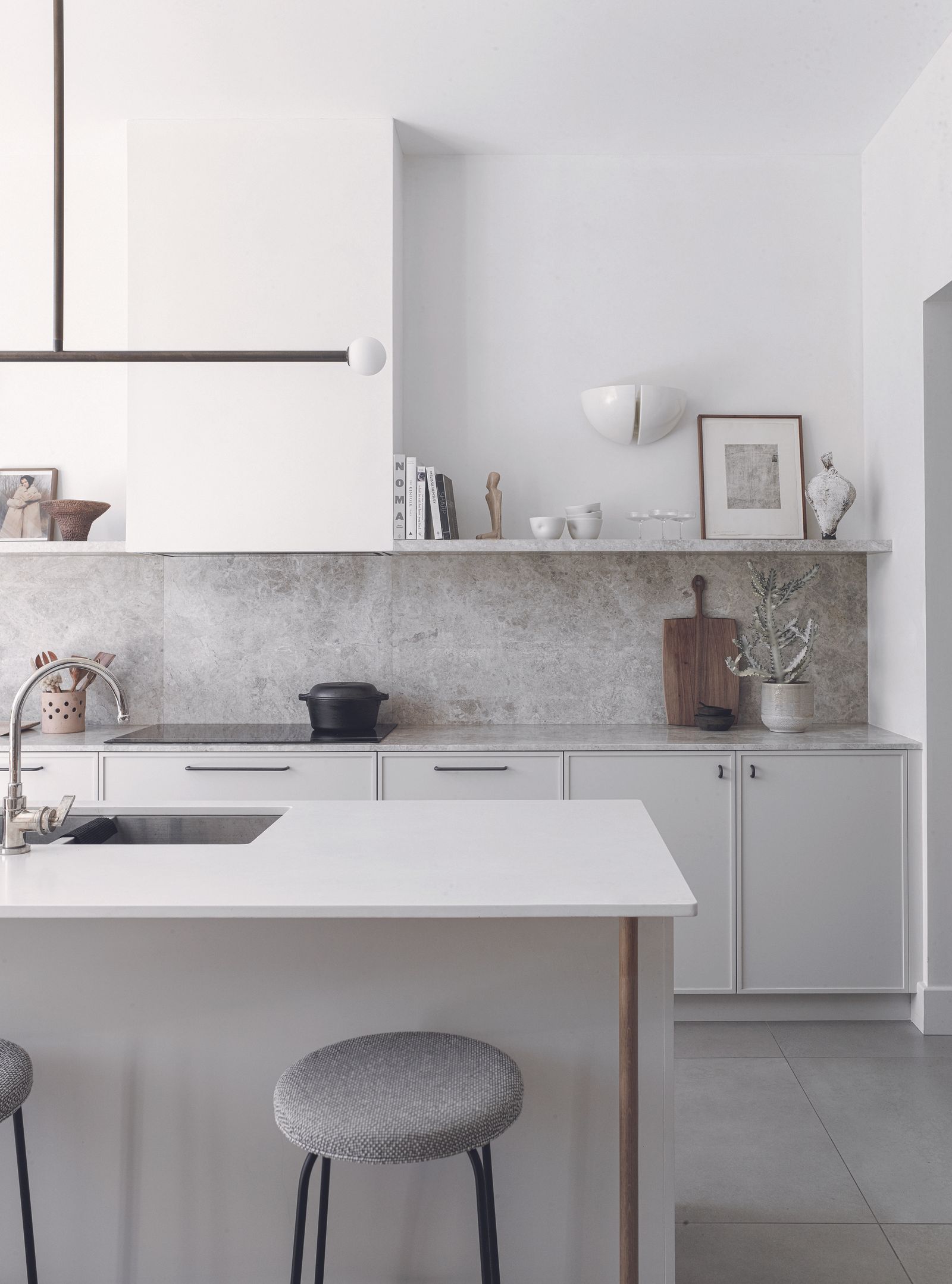 How to Declutter Kitchen Countertops — 9 Steps From Experts | Livingetc