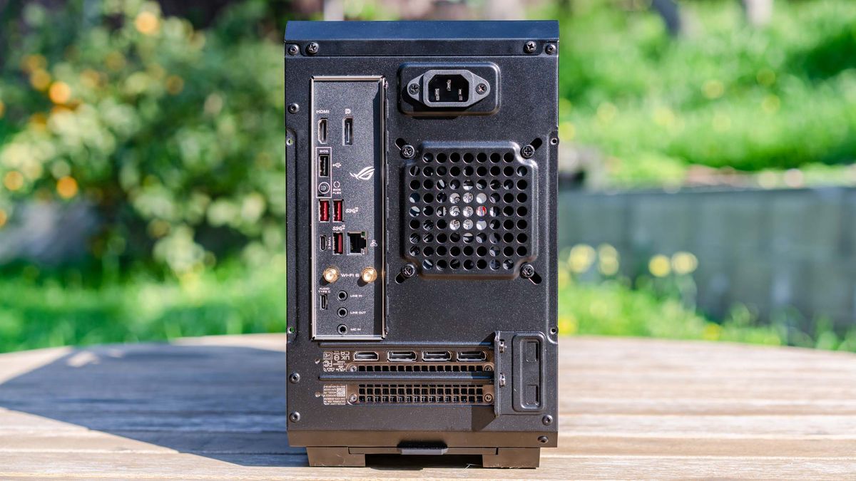 Origin PC Chronos review | Tom's Guide
