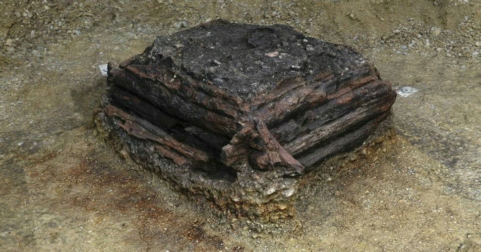 Wishing well used for Bronze Age 'cult rituals' discovered in Bavaria ...