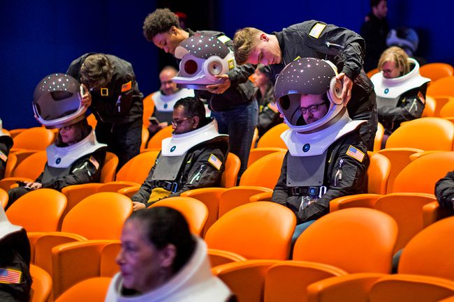 Nat Geo's New 'Space Projection Helmet' is an Out-of-This-World Virtual ...