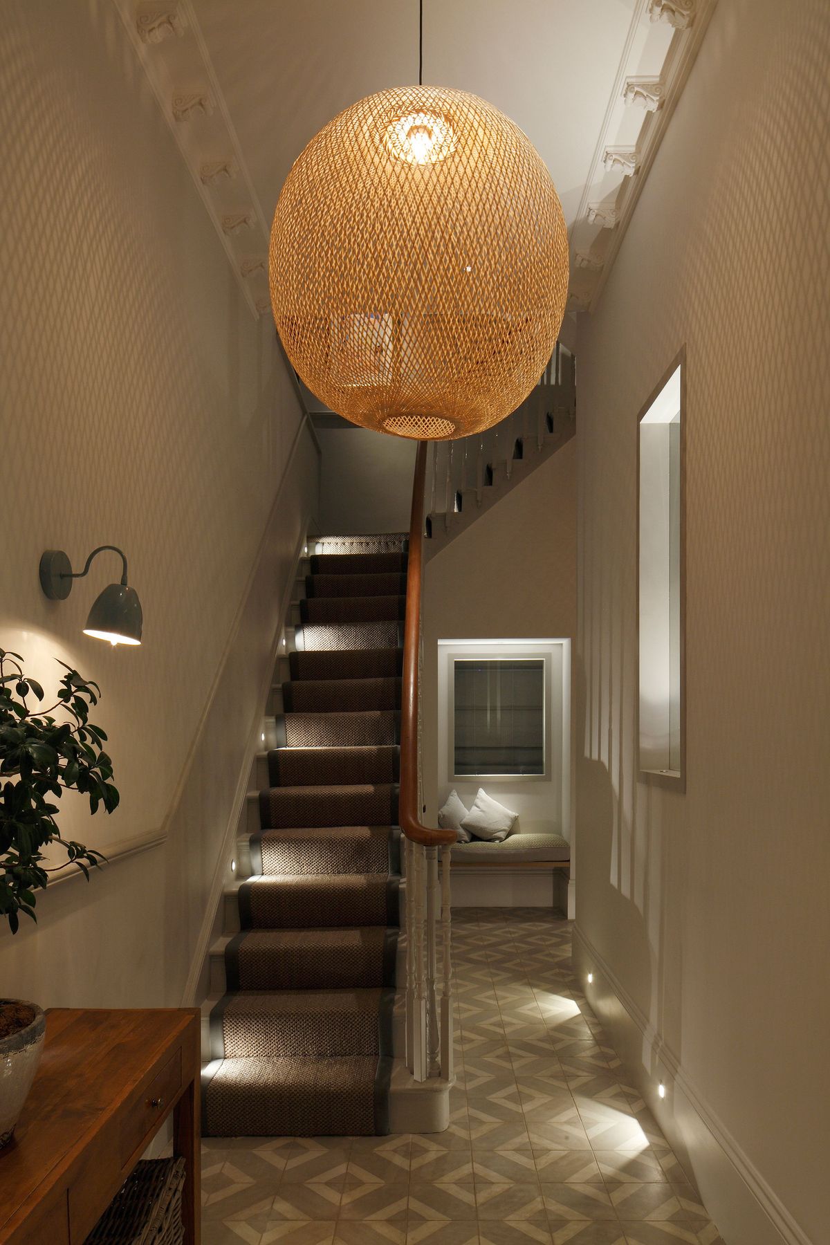 15 Hallway Lighting Ideas To Brighten Up a Home's Entrance | Homebuilding