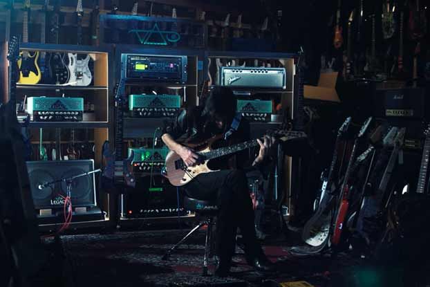 Steve Vai: Five Things We Learned from His New Ernie Ball 'String ...