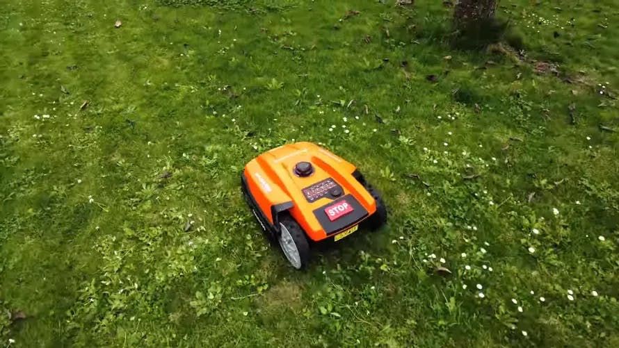 Raspberry Pi and Raspberry Pi Pico Team Up for Robot Lawnmower Project ...