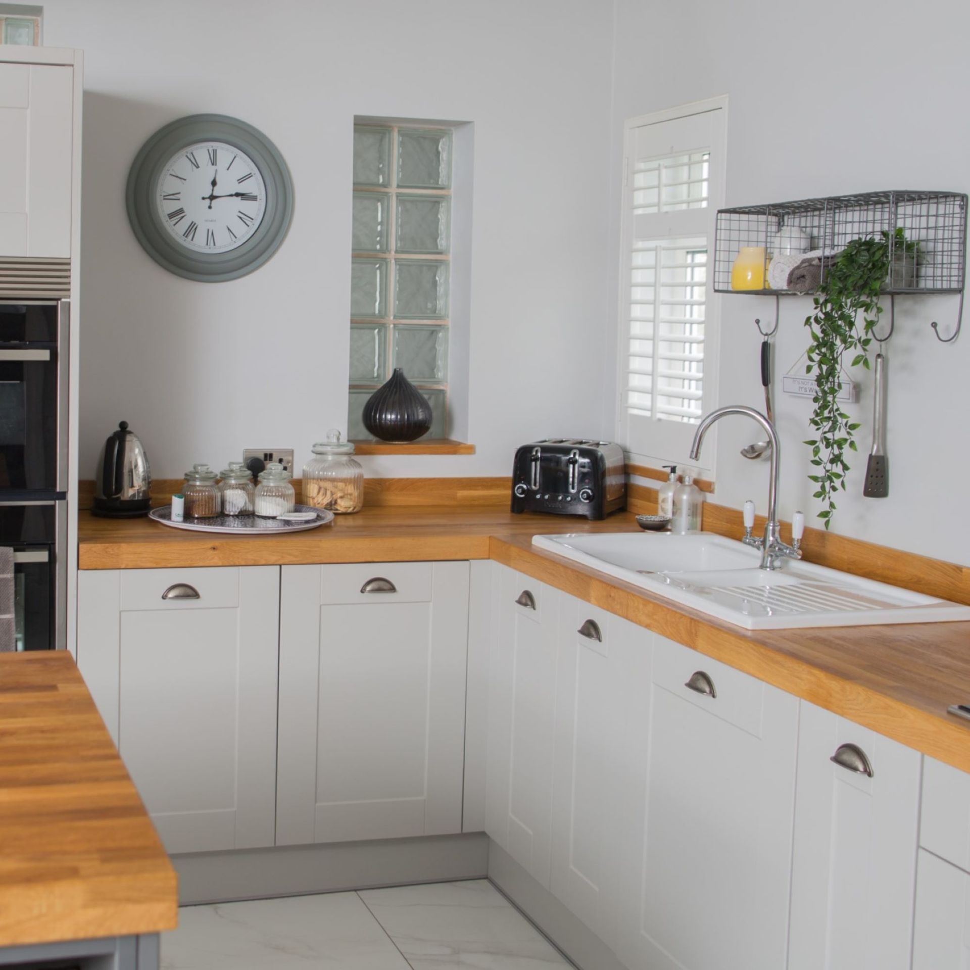 The worst place to put a toaster in a kitchen | Ideal Home