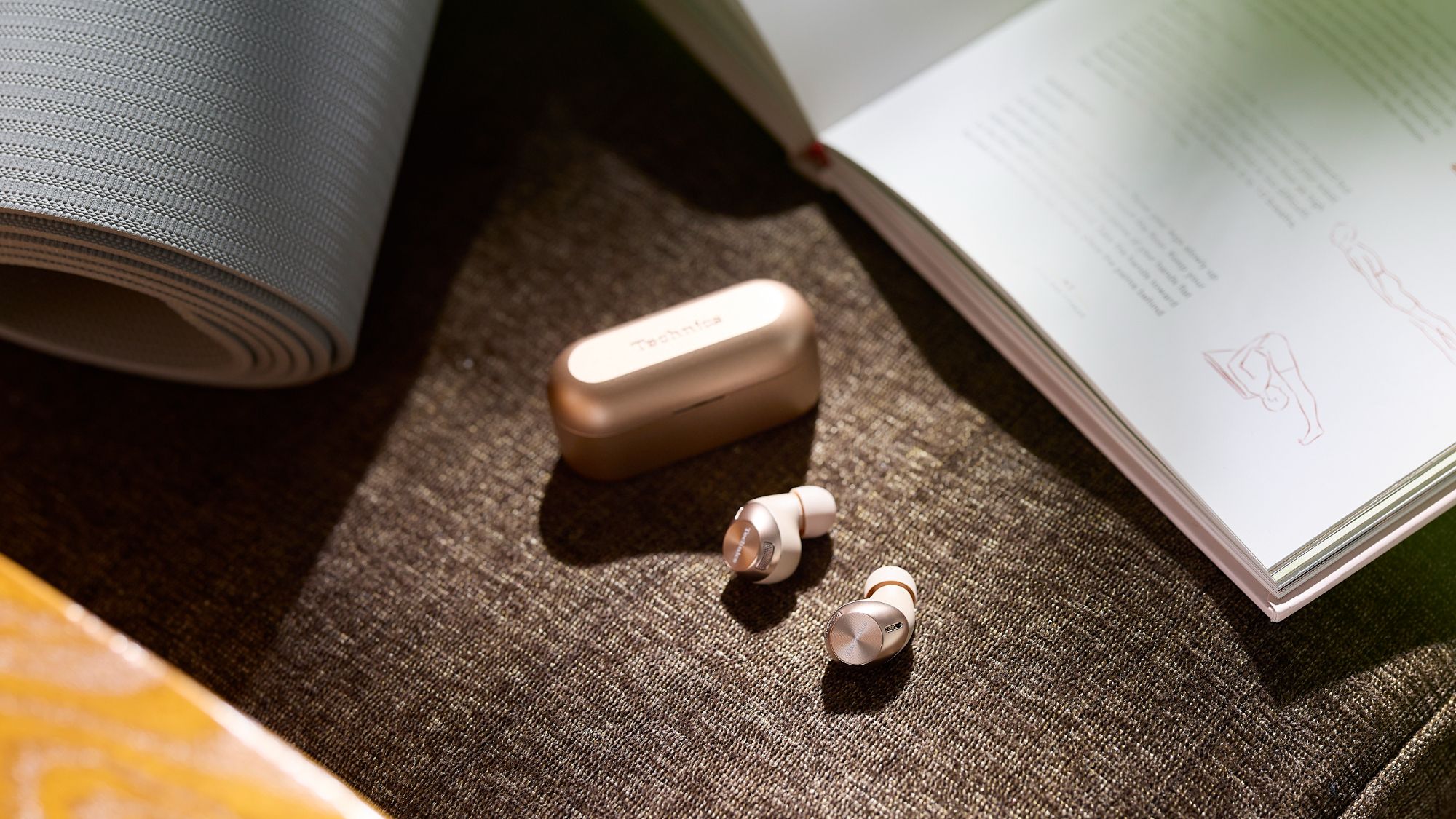Technics’ new wireless earbuds have Sony and Apple in their sights ...