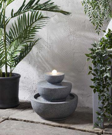 Small garden water feature ideas: 10 decorative designs for little ...