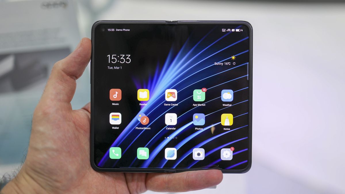 Oppo Find N hands-on review | Digital Camera World