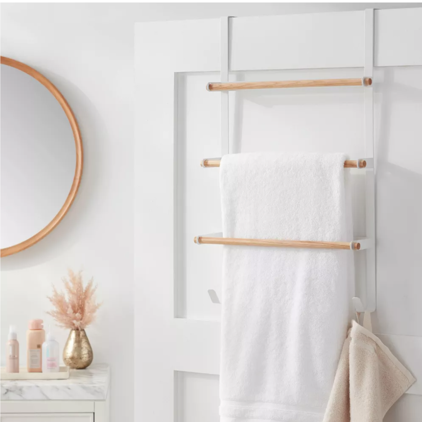 Small bathroom towel storage ideas according to designers | Real Homes