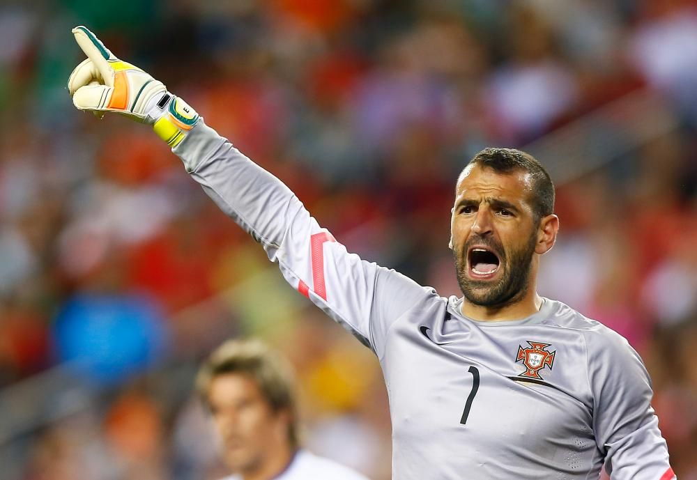 Bento applauds 'fantastic' goalkeeper Eduardo | FourFourTwo