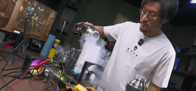 GB202 die shot beautifully showcases Blackwell in all its glory — GB202 ...