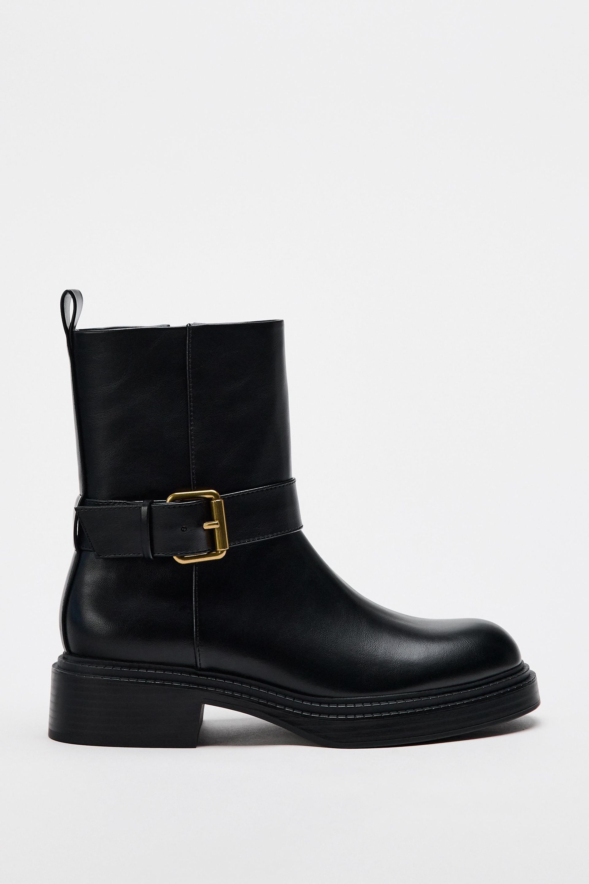 Brooke Shields Knows the Exact Boot Trend to Wear With Skinny Jeans ...