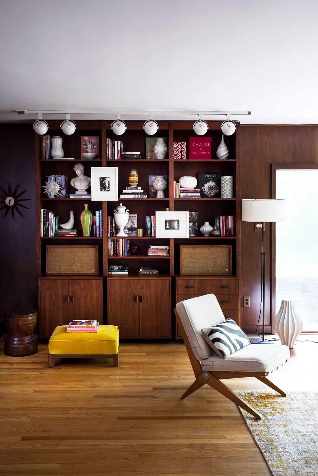 Tour a mid-century house in Philadelphia with a modern take on Mad Men ...