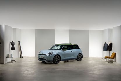 The Mini Paul Smith Edition brings the designer and the car brand ...