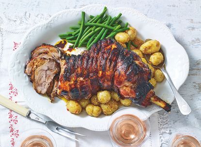 Lunch ideas for entertaining friends: Full menu with recipes | Woman & Home