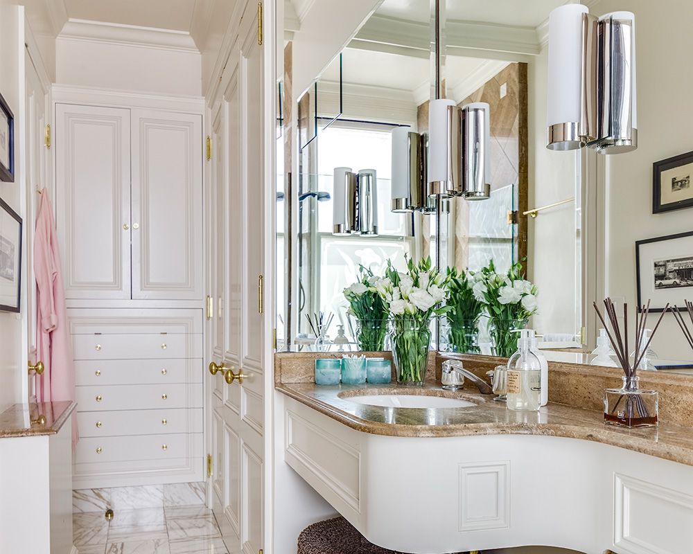 A marvellous monochrome home, designed by Amy Weaver | Homes and Gardens