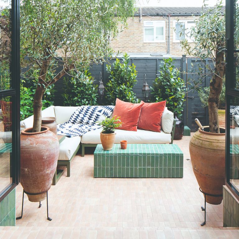 30 garden seating ideas – from outdoor sofas to garden chairs | Ideal Home