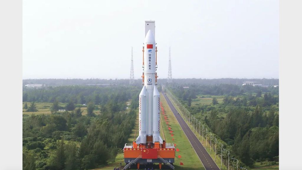 China rolls out rocket to launch final space station module | Space