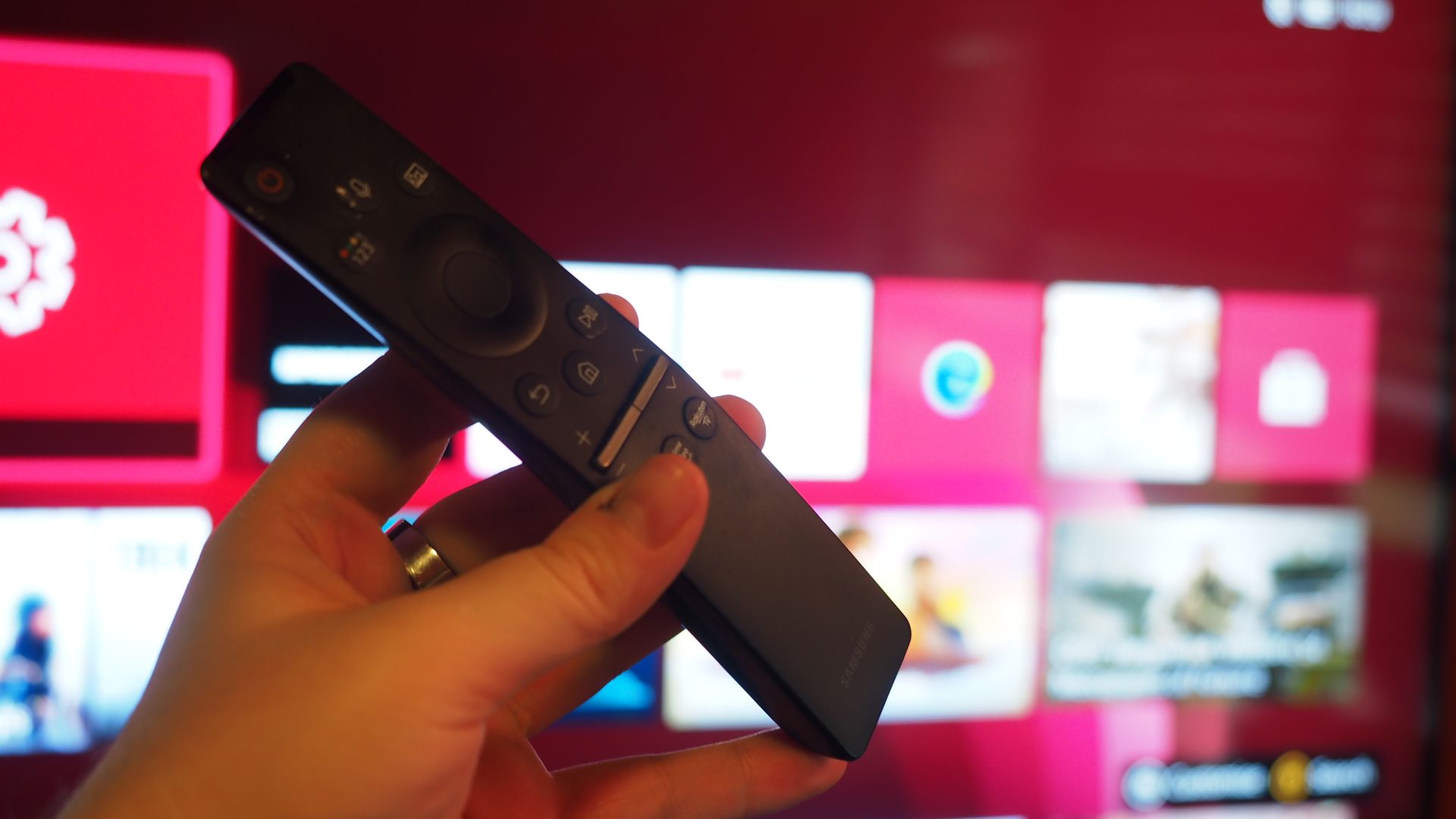 How to use any TV remote with an Xbox Series X|S using HDMI-CEC ...