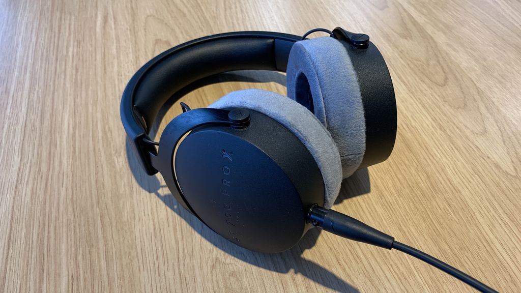 Beyerdynamic DT 700 Pro X headphones review: studio winners that are ...
