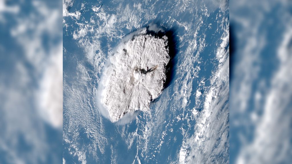 Tonga eruption’s towering plume was the tallest in recorded history ...