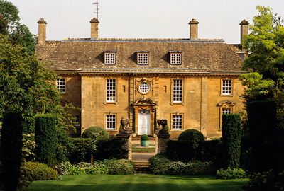 The 12 best family houses in England | Country Life