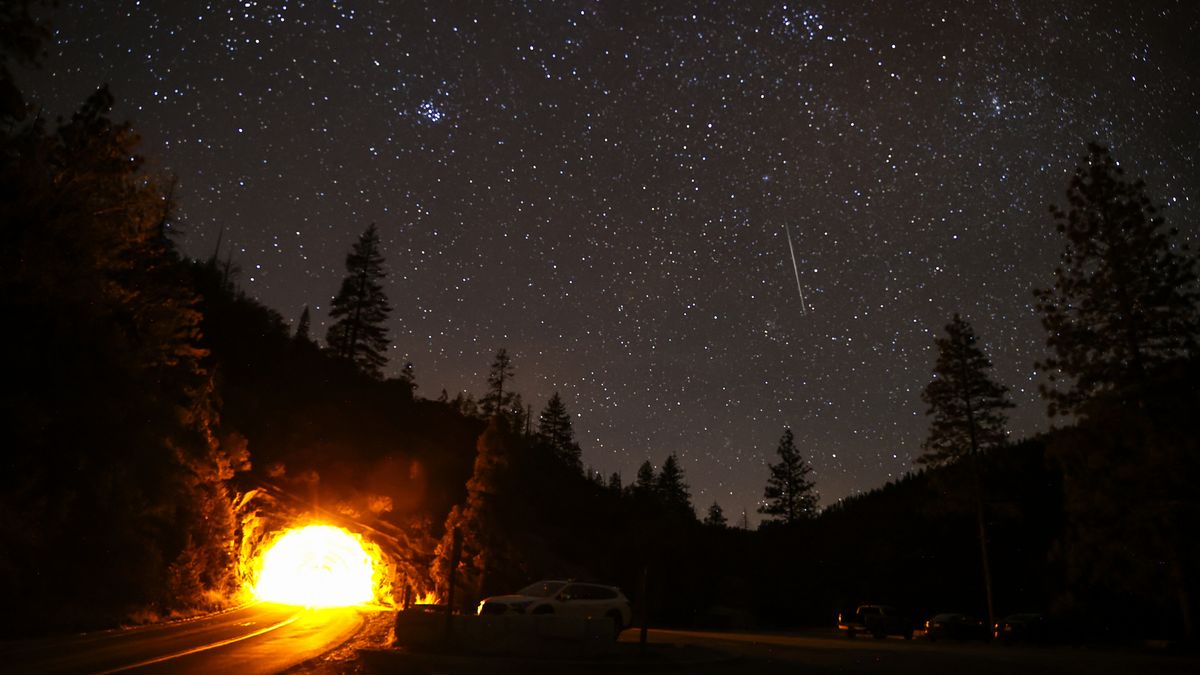 Geminid meteor shower 2025 thrills skywatchers with an end-of-year ...